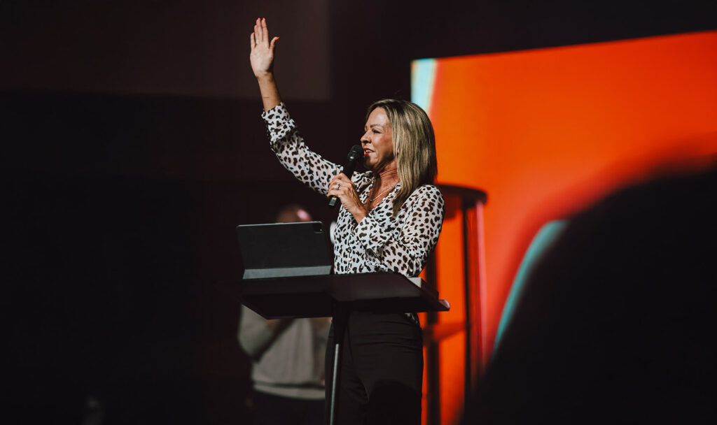 Jennifer Eivaz – Prophet, Pastor, Bestselling Author, International Speaker